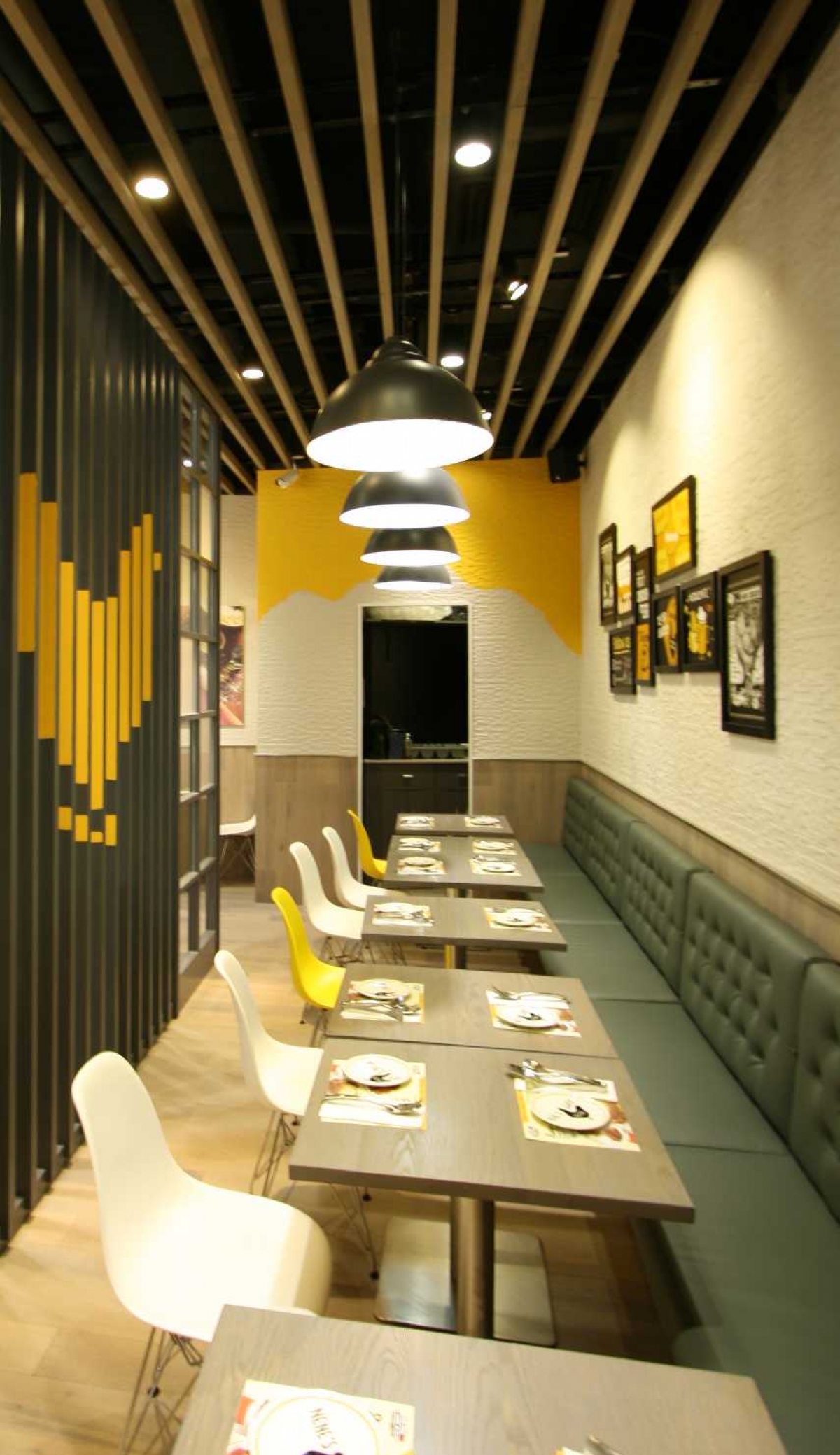 NeNe 炸雞店-旺角 | TheeAe Architecture & Interior Design | SPACEPLAN給您更多選擇